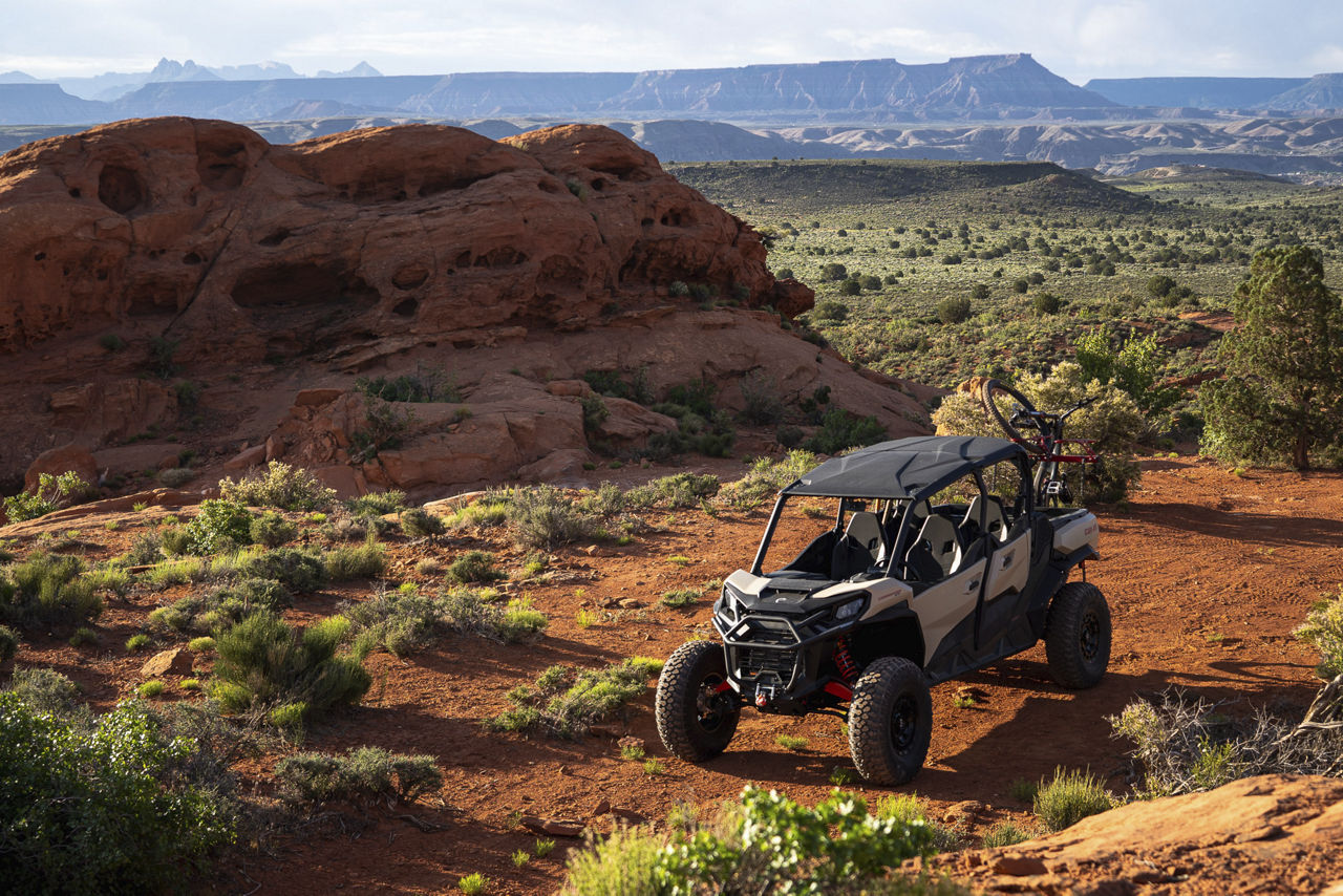 2021 CanAm Commander - Black Rhino UTV CHAMBER UTV - Black | Wheel Pros